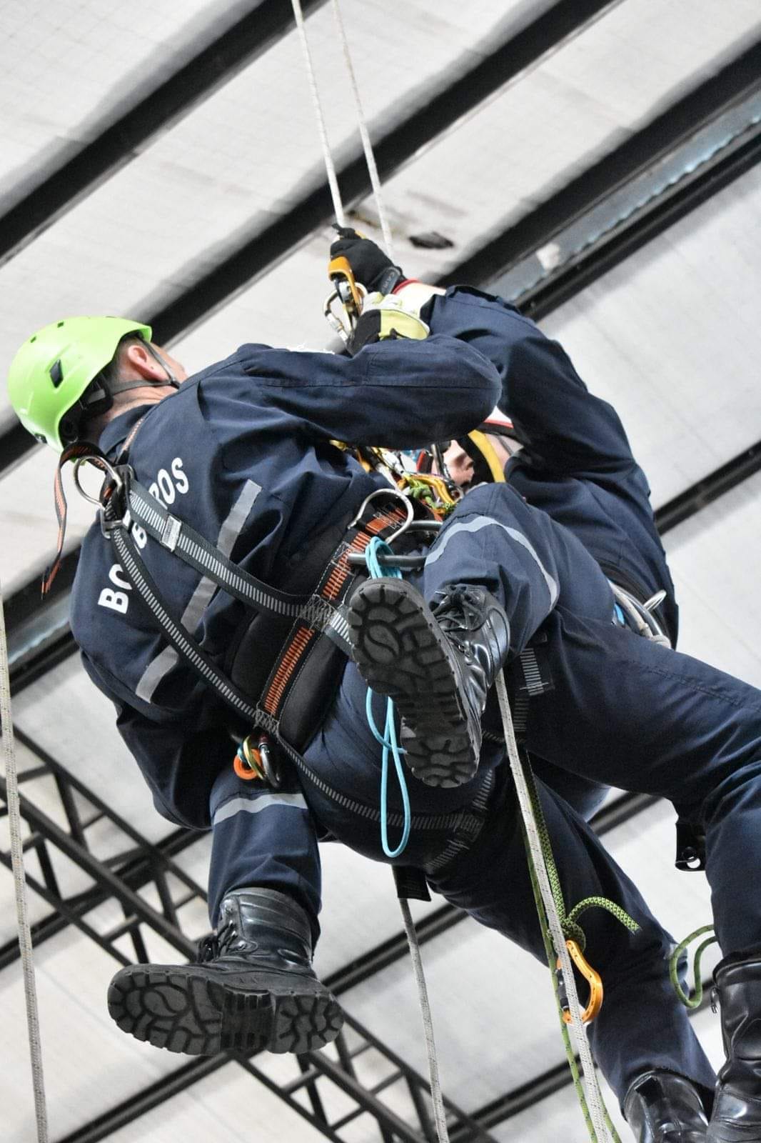 Bomberos participaron del Curso Básico de Rescate con Cuerdas para la ...