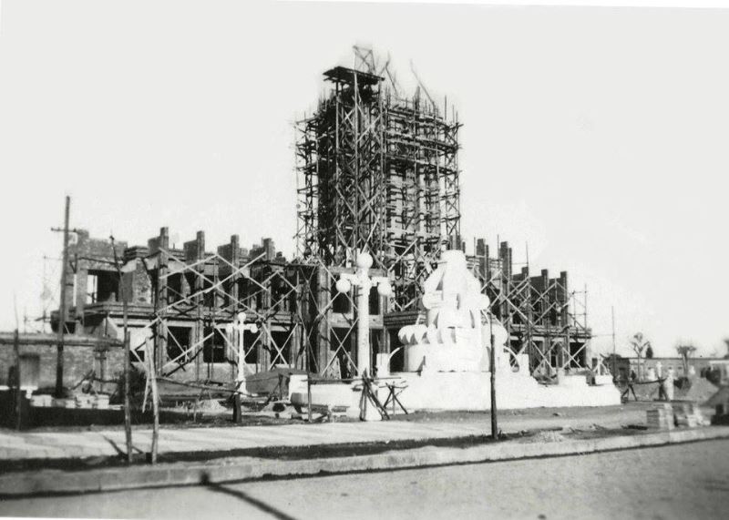 El imponente Palacio Municipal de Coronel Pringles