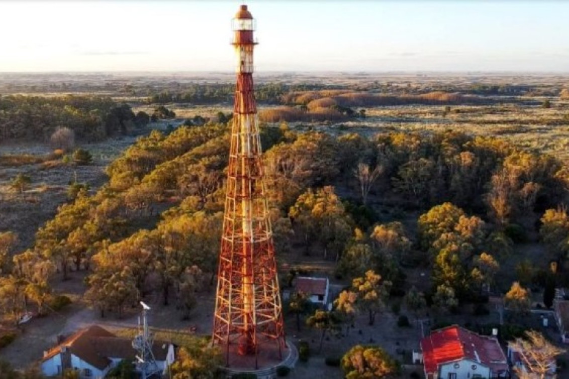 MONTE HERMOSO: Será restaurado el Faro Recalada